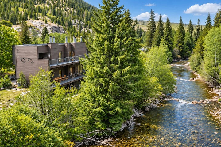 The Creekside Retreat | Steps To Friscos Main St! - Frisco, CO