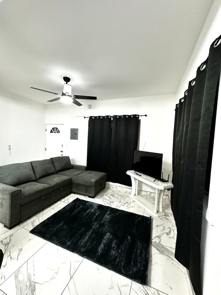 Beautiful Modern Angy's Home. Driveway Cameras - Tijuana