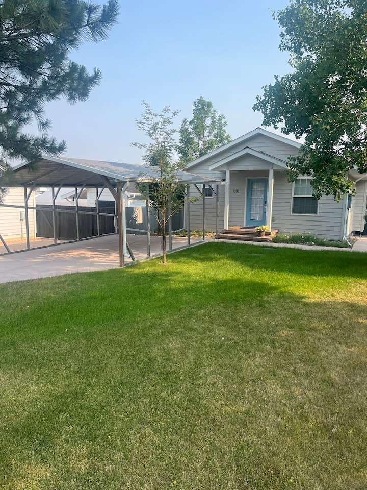 Enchantment Hills Retreat Guesthouse. - South Dakota