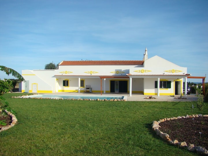 Villa Com Piscina Privada E Jardim - Altura, Portugal