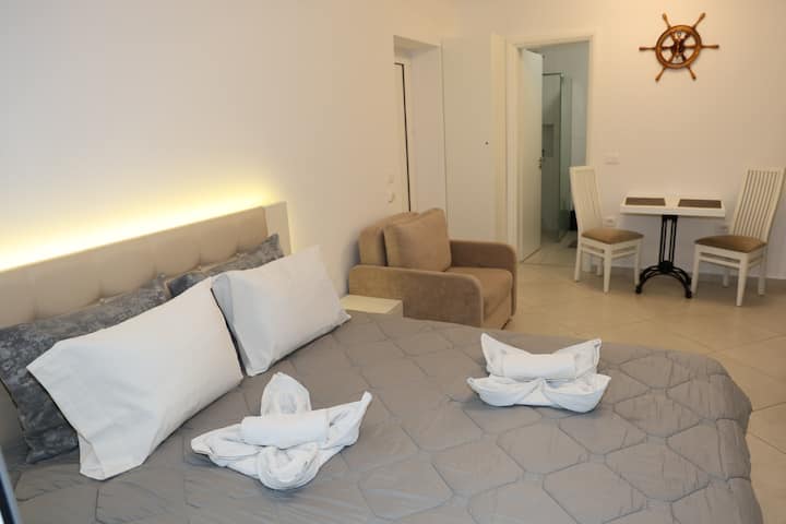 Cosy Apartment In Saranda! 50 Mbps Internet Speed! - サランダ