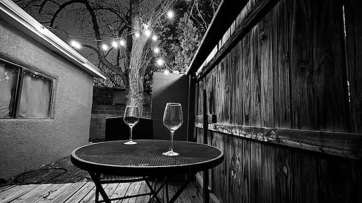 Near Unmh, Pres, Lovelace, Kirtland Afb, Labs, Va - Albuquerque, NM