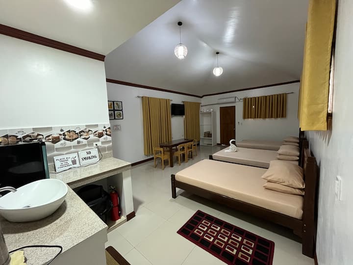 Casa Dion (Aircon + Wifi + Netflix) - Tagaytay