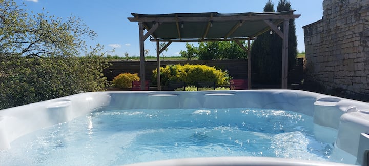 Le Médiéval Du Jardin Des Oiseaux 3*- 7 Pers - Spa - Indre-et-Loire