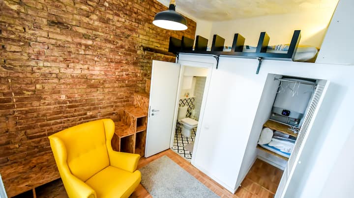 Doubles Old Town Architectural Gem W Modern Flair - Bucharest