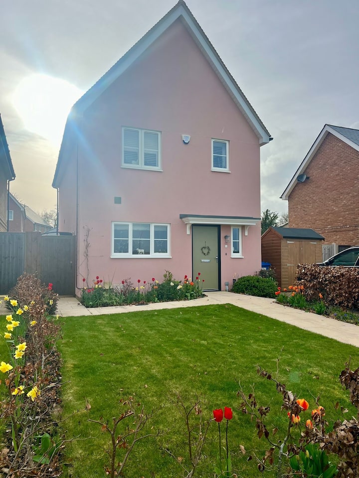 The Pink House - Stanstead