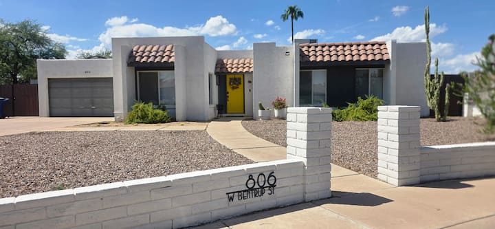 * Amazing House And Location With Pool - Chandler, AZ