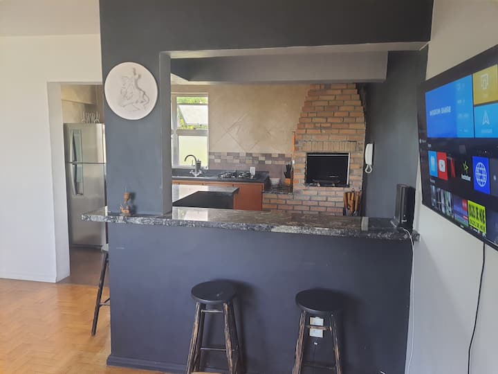 Apezão Gigante, 3 Dorm, Suíte, Ar, 2 Gar, Churrasq - Porto Alegre