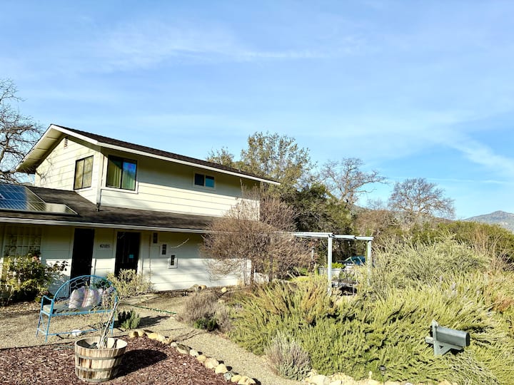 The Artist's Loft - Guest Suite, Three Rivers, Ca. - California