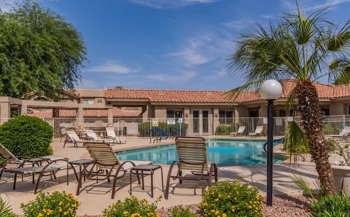 Summer Pool Paradise: Gated 2 Bedroom - Mesa, AZ