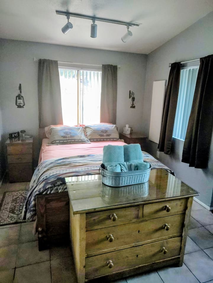 The Byrdhouse - The Falcon Suite - Maisons à louer à Tucson, Arizona ...