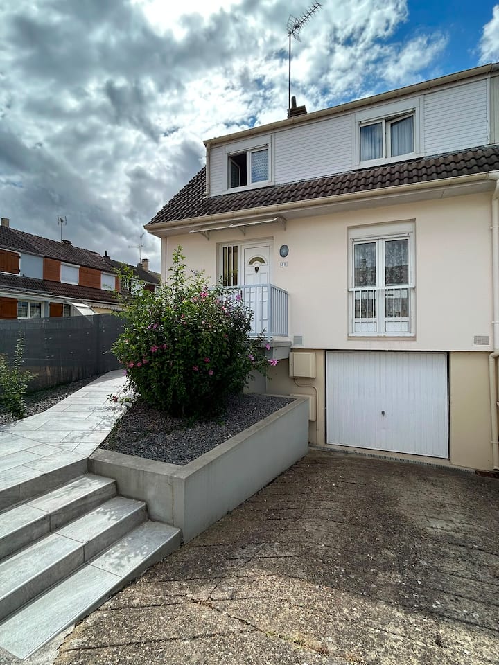 Maison 2 Chambres Quartier Calme Proche Du Centre - Alençon