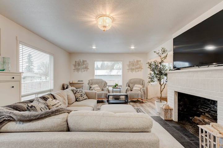Updated Home Large Yard, Ac, Playground +Peloton - Vancouver, WA