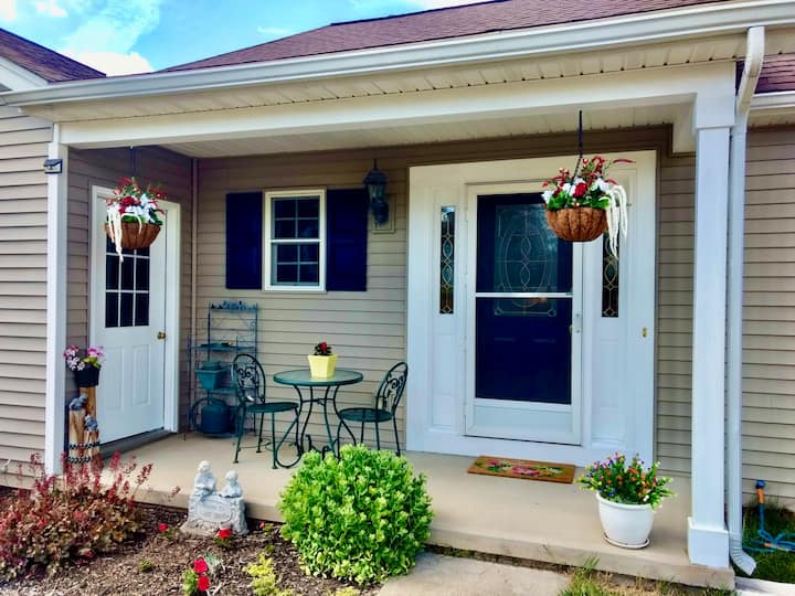 Perfect "Home Away From Home"  Near Rit And U Of R - Rochester Institute of Technology, Rochester