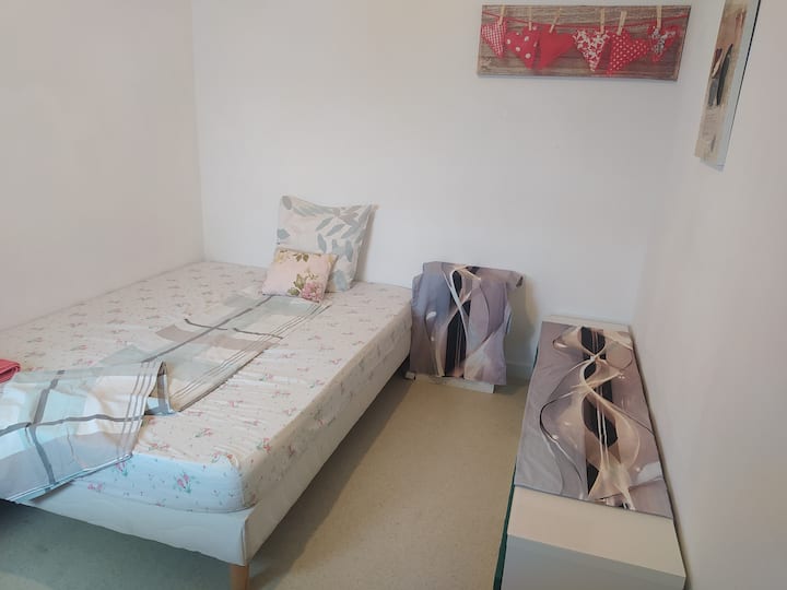 Confort Simple Places Pour Travailleurs Eysines - Mérignac