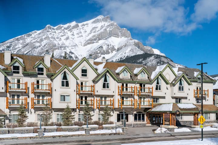 Loft Suite Along Banff Ave. | Mountain View! - Banff