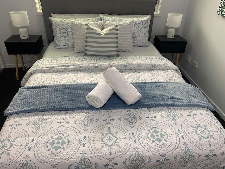 Subtropical Villa Getaway In Leafy Buderim - サンシャイン・コースト