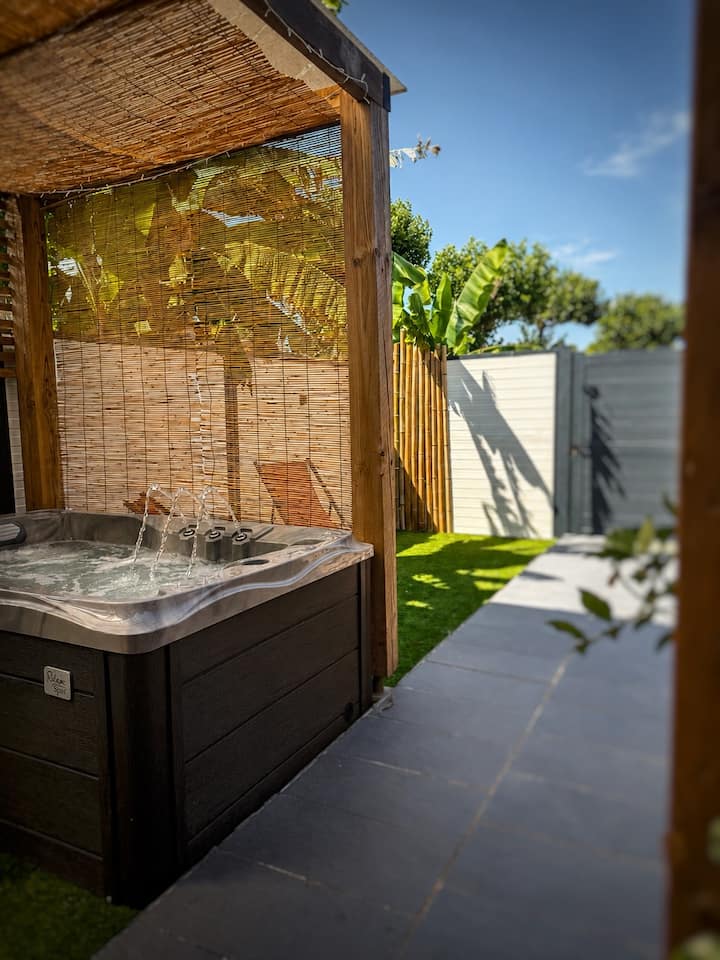 Studio Cosy,  Spa & Patio Privatif - Tosse