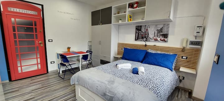 British Corner: The Studio Flat With Character! - Turin