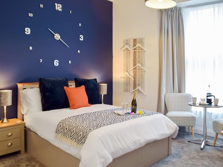 Little Fishes - Tenby