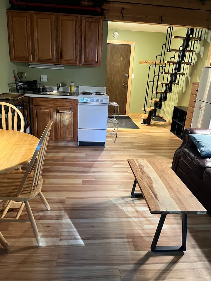 Snowline Condo - Glacier, WA