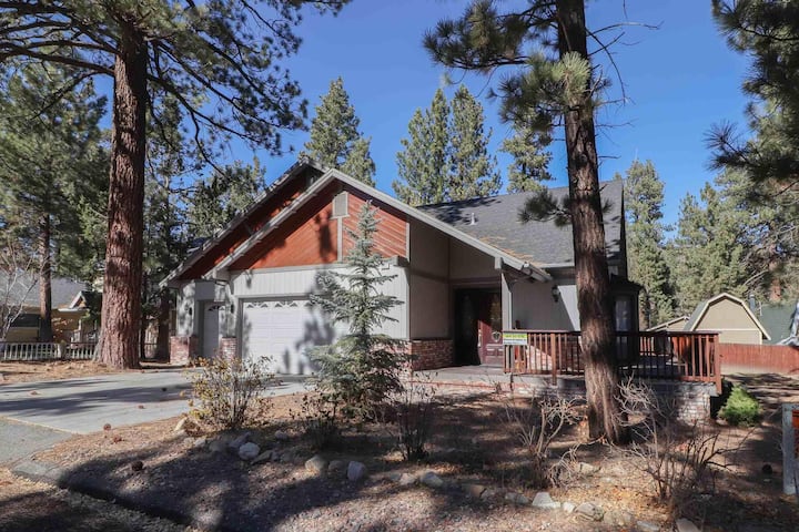 A/c! Game Room! Pool Table! Propane Bbq! Cable! - Big Bear, CA