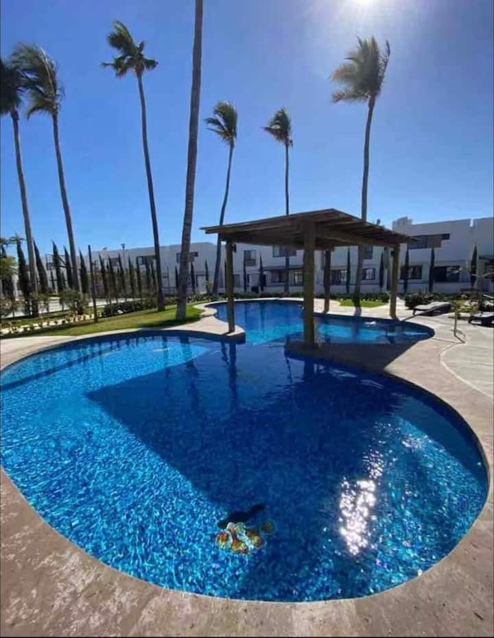 Casa Con Alberca A 2 Cuadras De La Playa - 馬薩特蘭