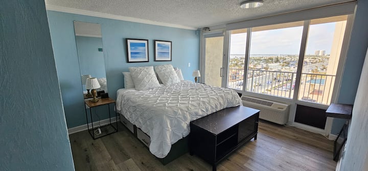 Beach Lovers Landing One Bdrm In Daytona Beach - Port Orange, FL