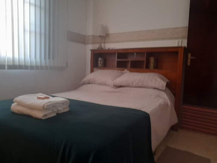 Casa Espaçosa Ao Lado Do Hospital São Francisco - São José dos Campos