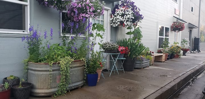 Welcome To First Street Suites "C" - Joseph, OR