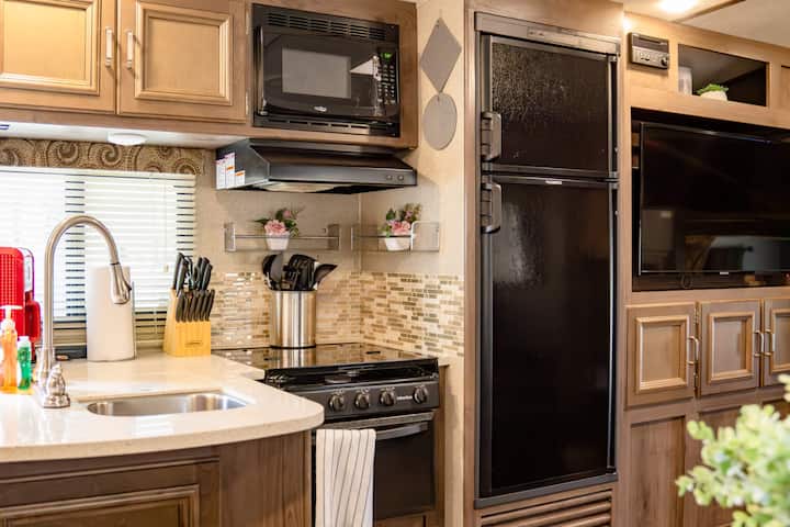 Rv Rental 4 @ Camp Riverslanding - Pigeon Forge, TN