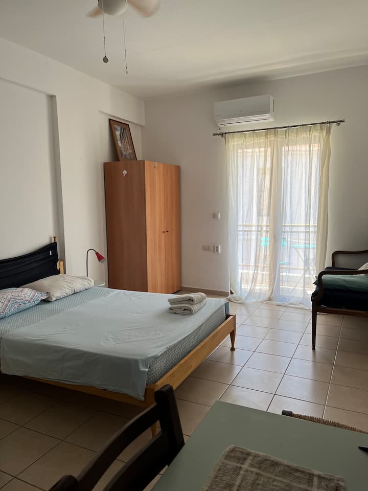 Perfect City-center Flat, Walk To Everything! Ped. - Heraklion