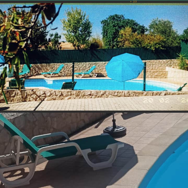 Moradia Com Piscina - Boliqueime