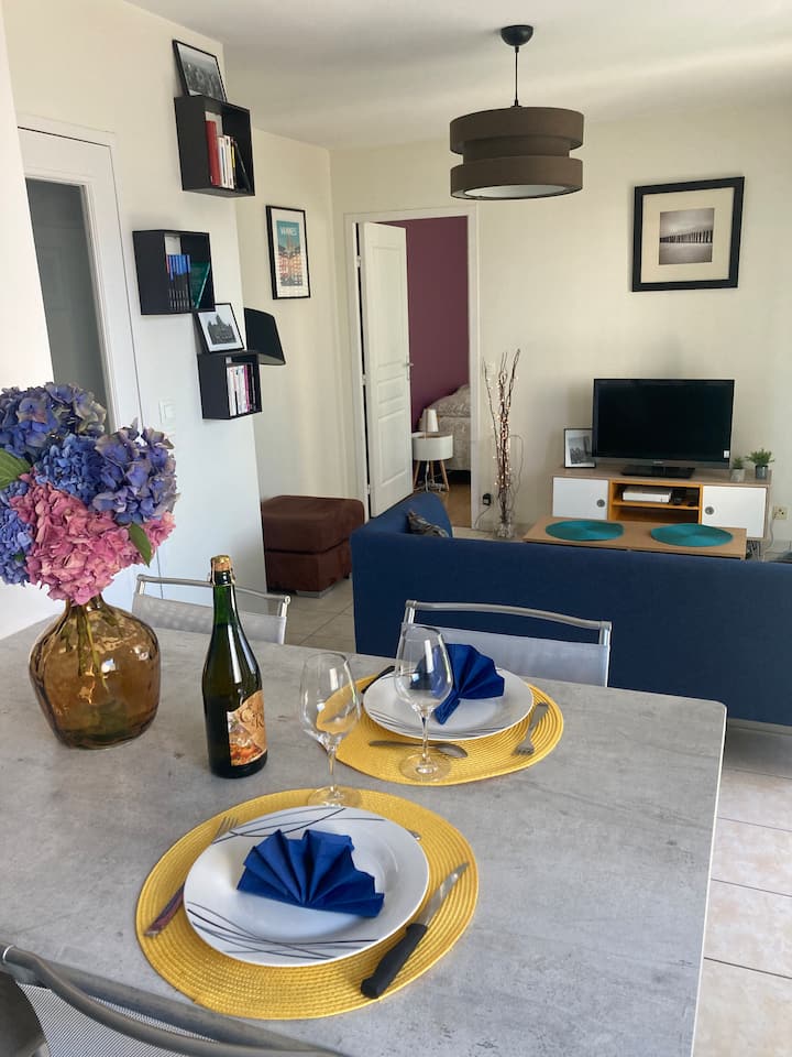 Apt Proche Centre Grande Terrasse Situé Entre. - Île d'Arz