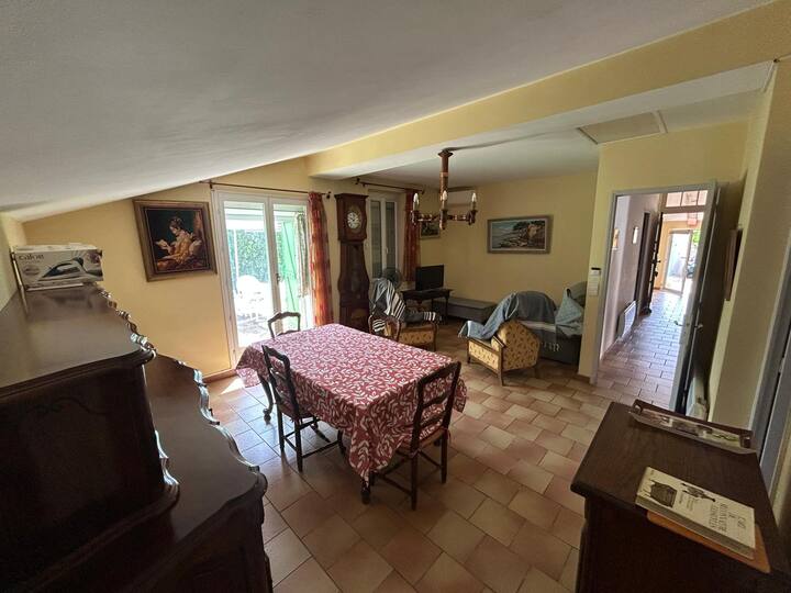 Maison Ensoleillée Plain Pied Avec Grand Jardin - La Seyne-sur-Mer