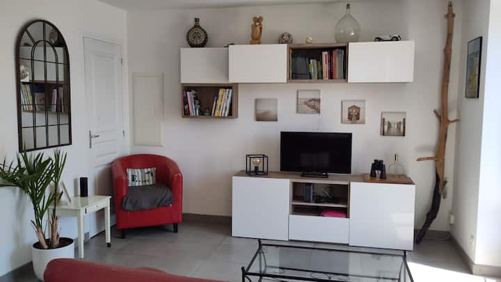 Charmante Petite Maison En Grès Rose - Erquy