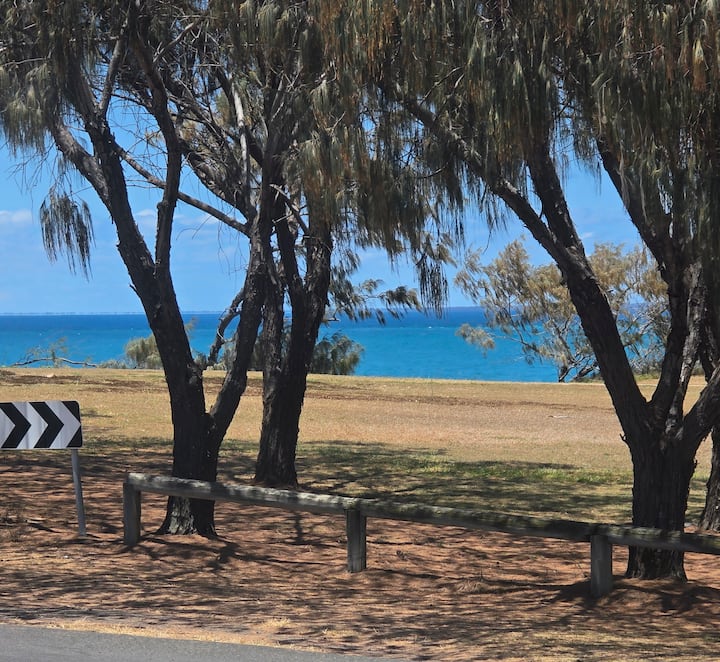 Ocean Views - 2.5 Bedroom Beach Cottage - Bundaberg Central