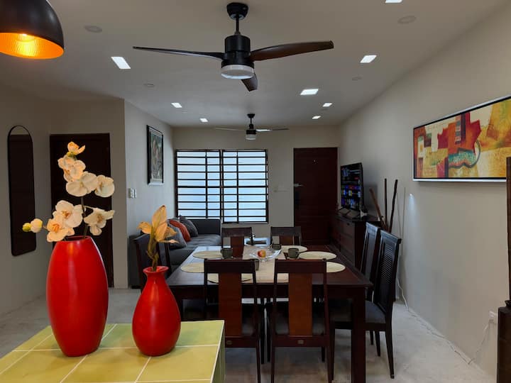 Ermita 75, A Dos Cuadras Del Parque. - Mérida