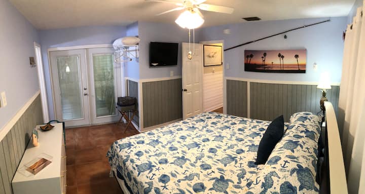 One Free Night With 7, Bike To Everything! - Crystal River, FL