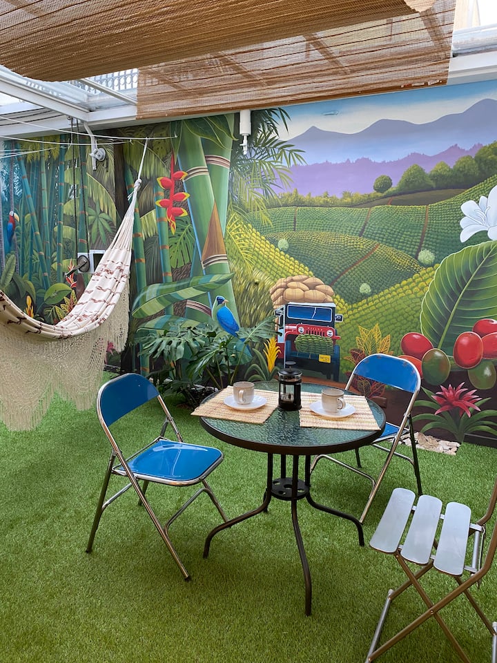 Familiar Oasis En Medio De La Ciudad By Clara Inés - Bogotá