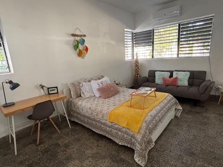 Boho Chic & Cozy Apartment Near Banking Area. - San Juan, Puerto Rico