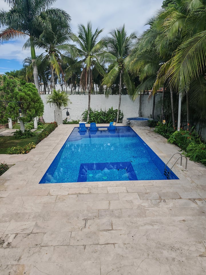 Piscina Jacuzzi Y Bohio X-large - Panama