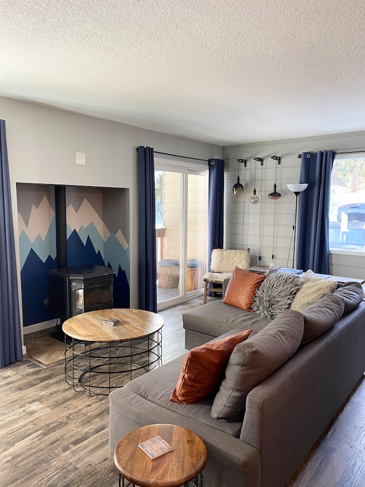 Modern King Suite, Walk To Free Shuttle - Mammoth Lakes, CA