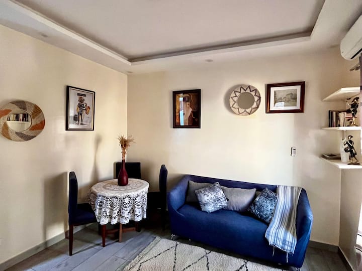 Cosy 3 Pièces Bien Situé, Clim, Charmante Terrasse - Dakar