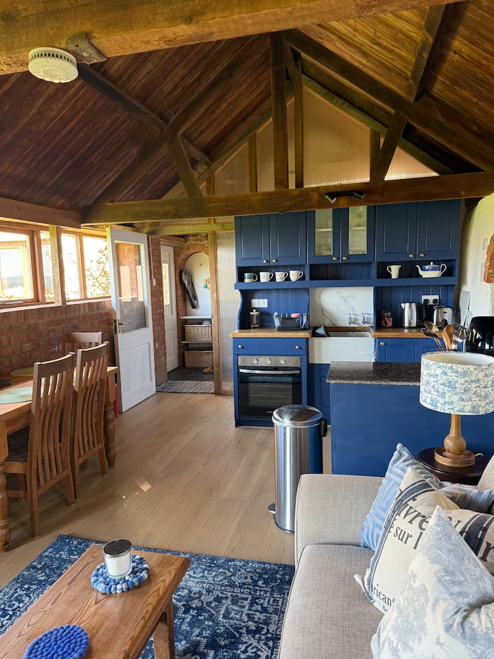 Rural Retreat With Stunning Views In Oxfordshire - Oxfordshire