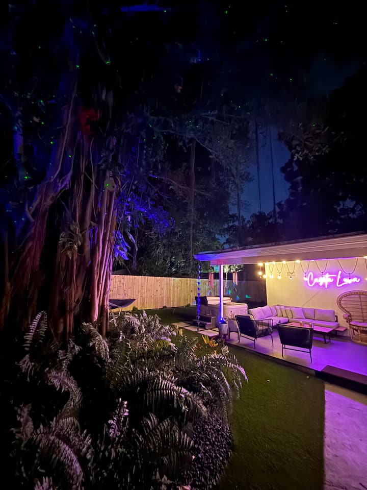 Casita Luna · Dreamy Oasis Hot Tub Under The Stars - Miami, FL