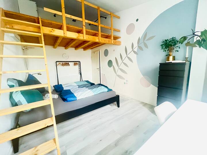 Light And Central Penthouse For 2 To 4 Guests - Berlino