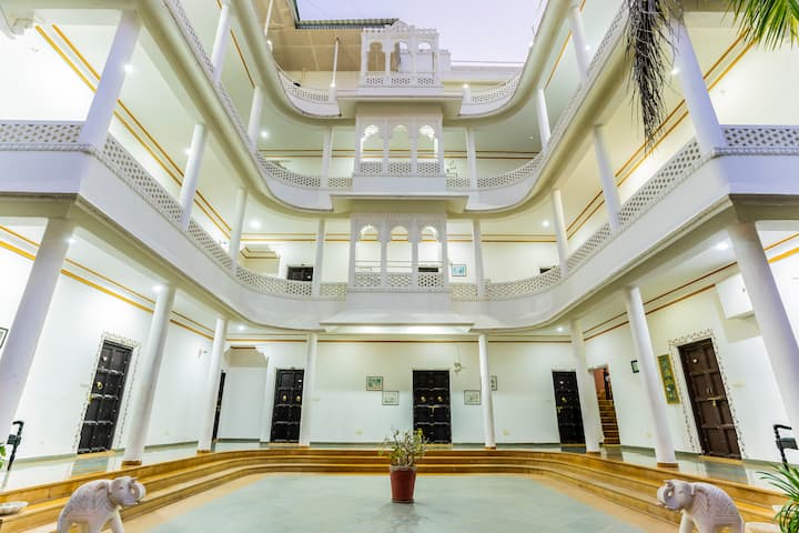 Boutique Villa In Shikarbadi W/ Swimming Pool - Indien