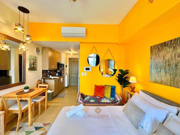 Twin Lakes Tagaytay - Modern Spanish Staycation 1 - Alfonso