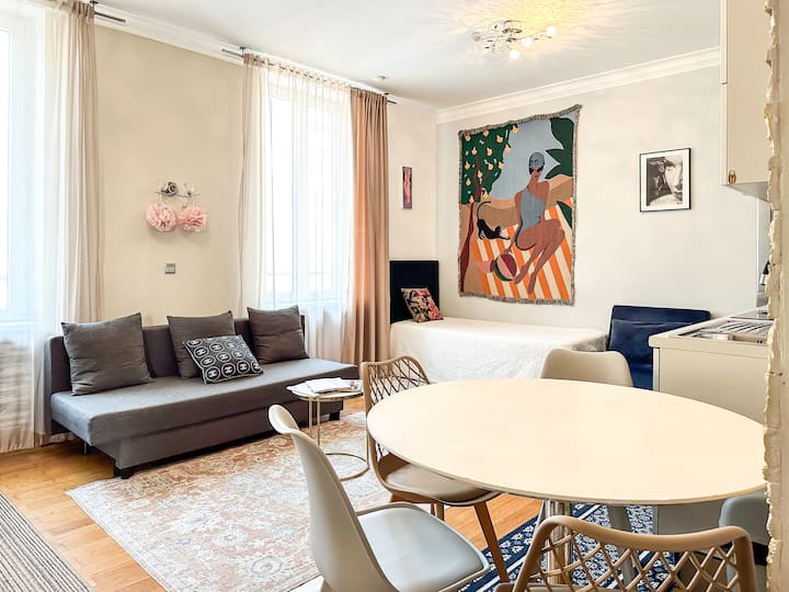 Perfect Location At The Beach And Center - Carros
